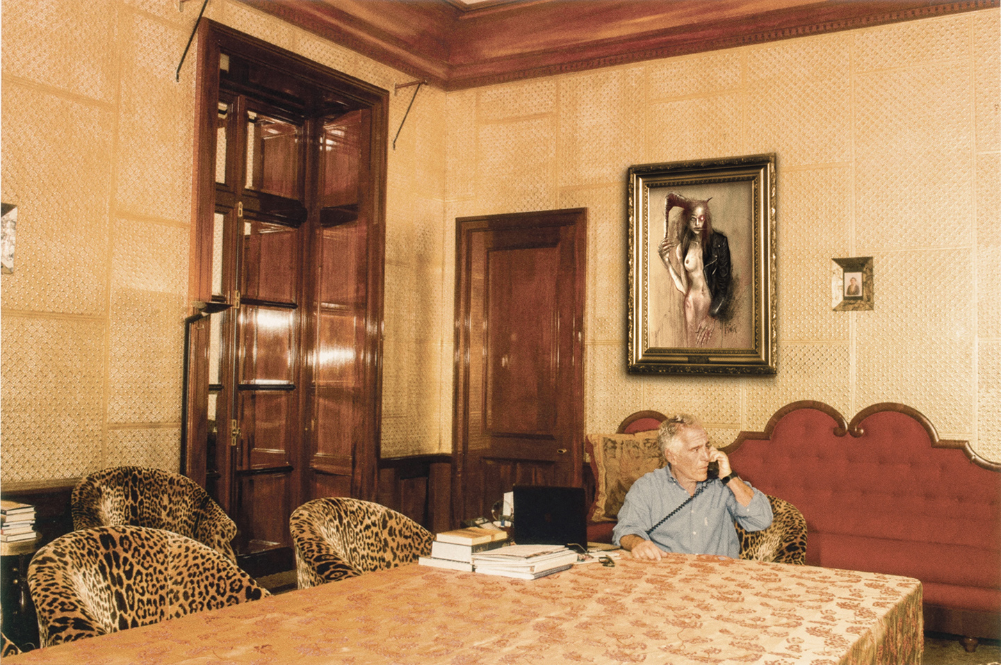 The painting hug itself – D-WREX